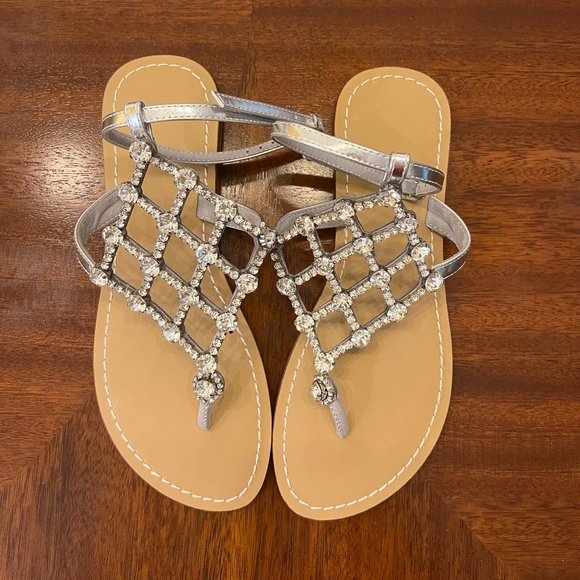 Utiklou | Shoes | Nib Metallic Silver Rhinestone Flat Sandals | Poshmark